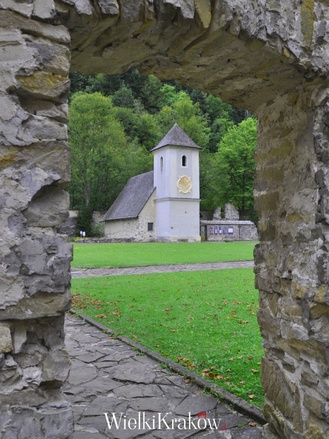 Czerwony Klasztor na Słowacji cennik, zwiedzanie i opinia
